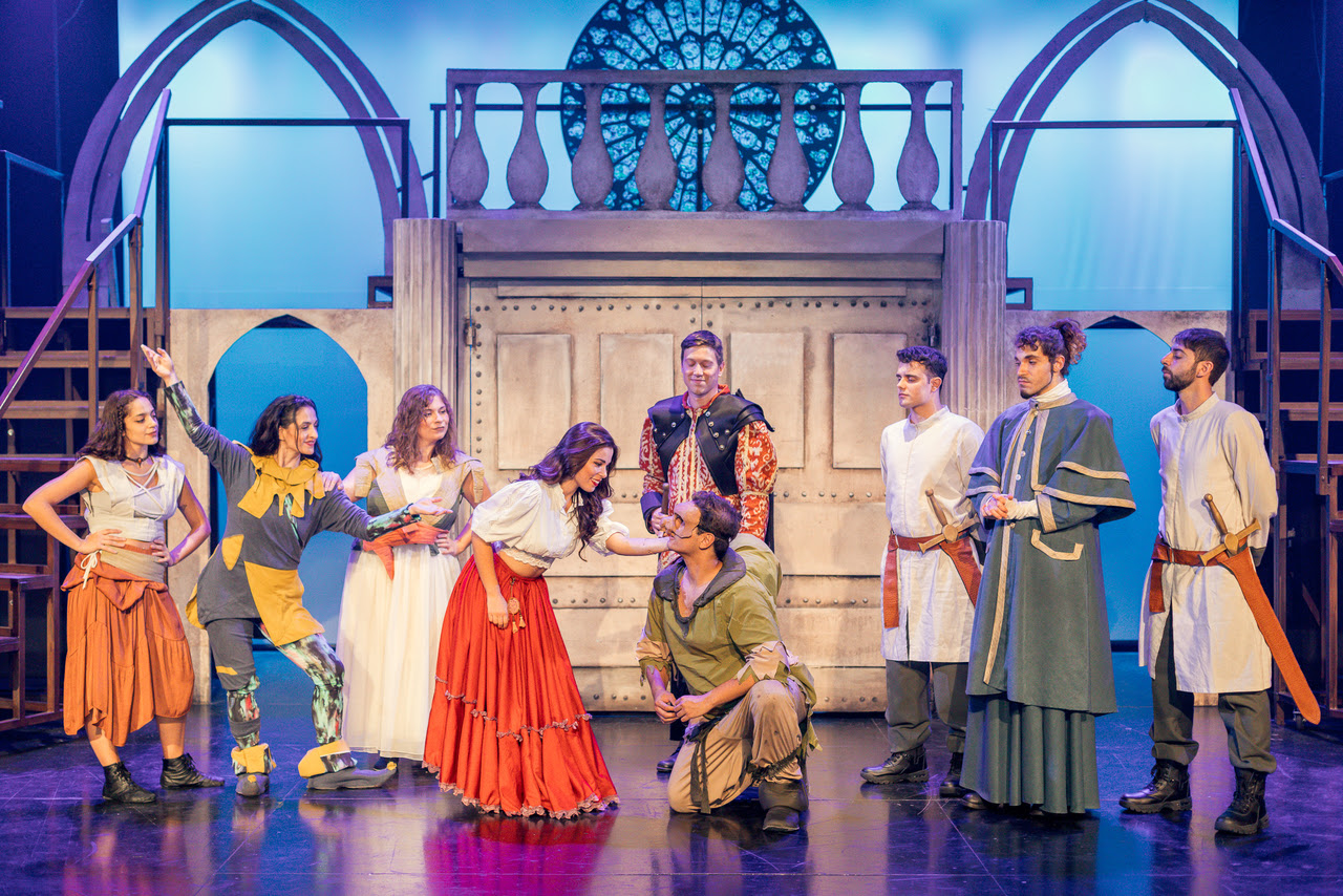 "Η Παναγία των Παρισίων" στο θέατρο Metropolitan! - Eimaimama.gr