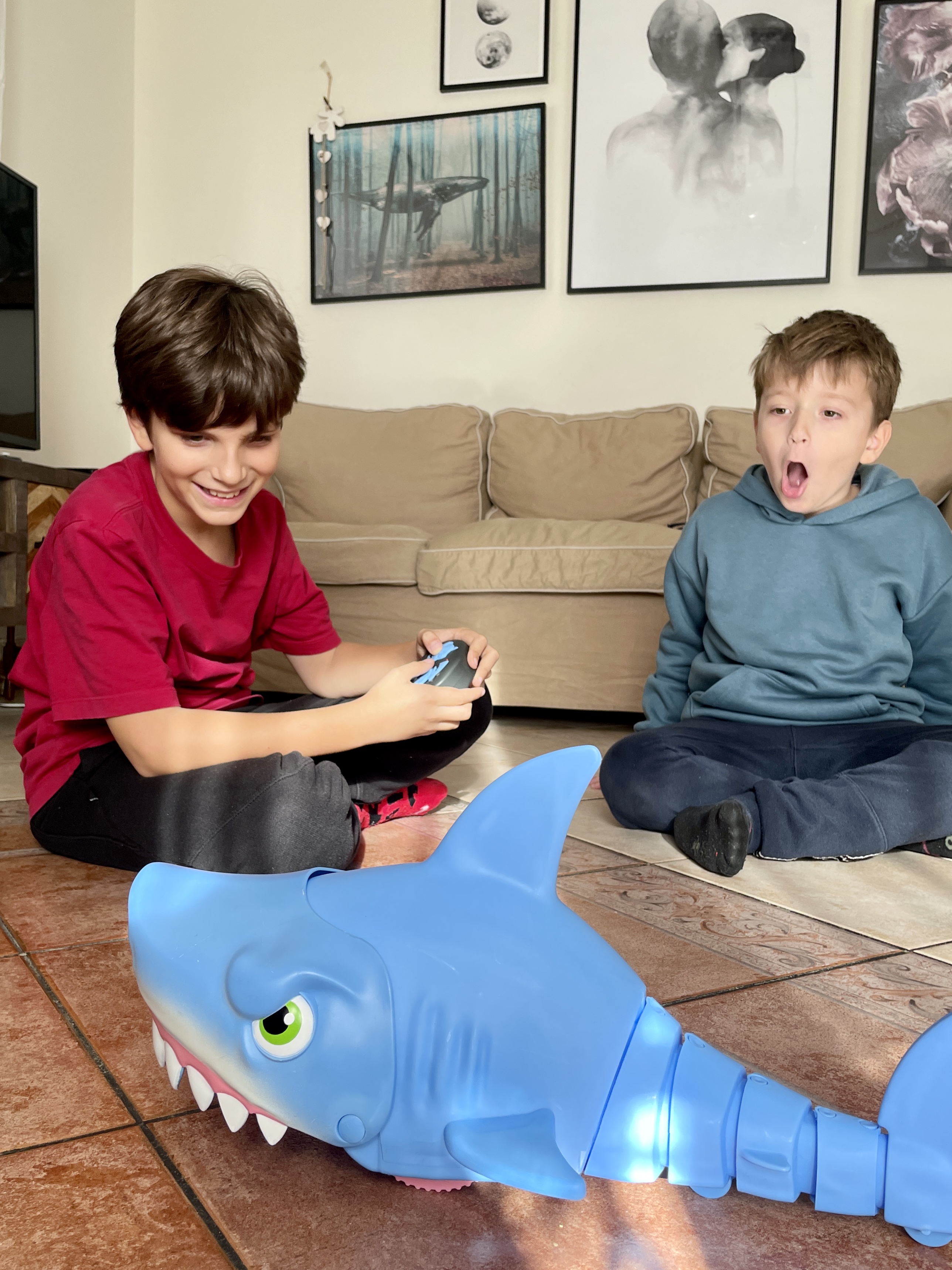 Mega Chomp: ένας τηλεκατευθυνόμενος καρχαρίας που "τρώει" τα πάντα στο πέρασμά του! - Eimaimama.gr